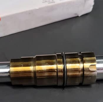 Oil Cooler Thermostat For Cummins ISX / QSX Engine | 4952631